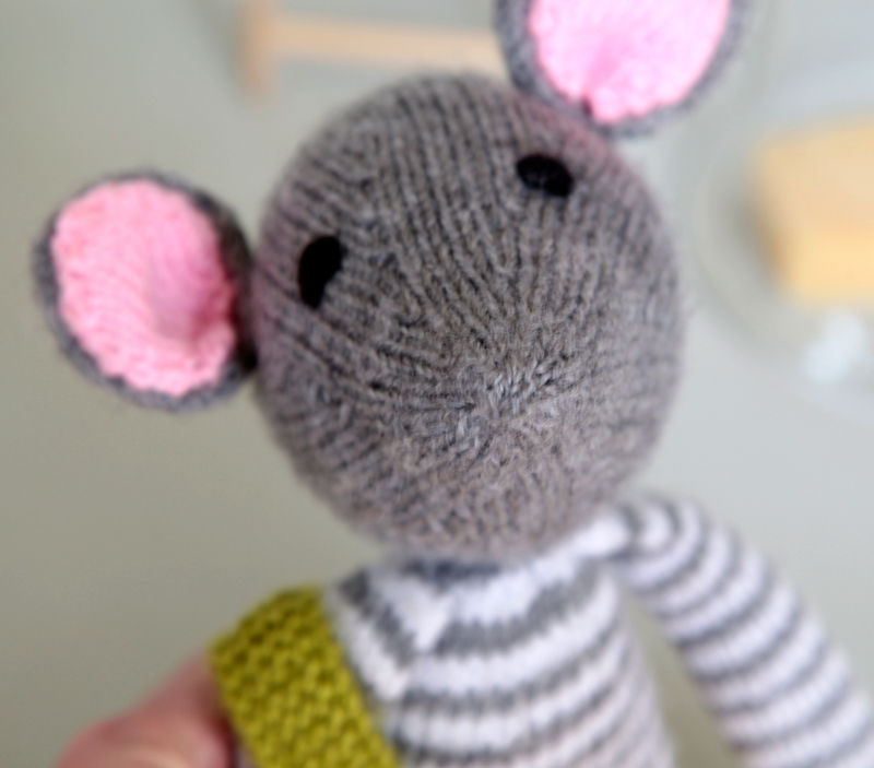 Mouse Alfie – knitting pattern – EZ Toy Patterns